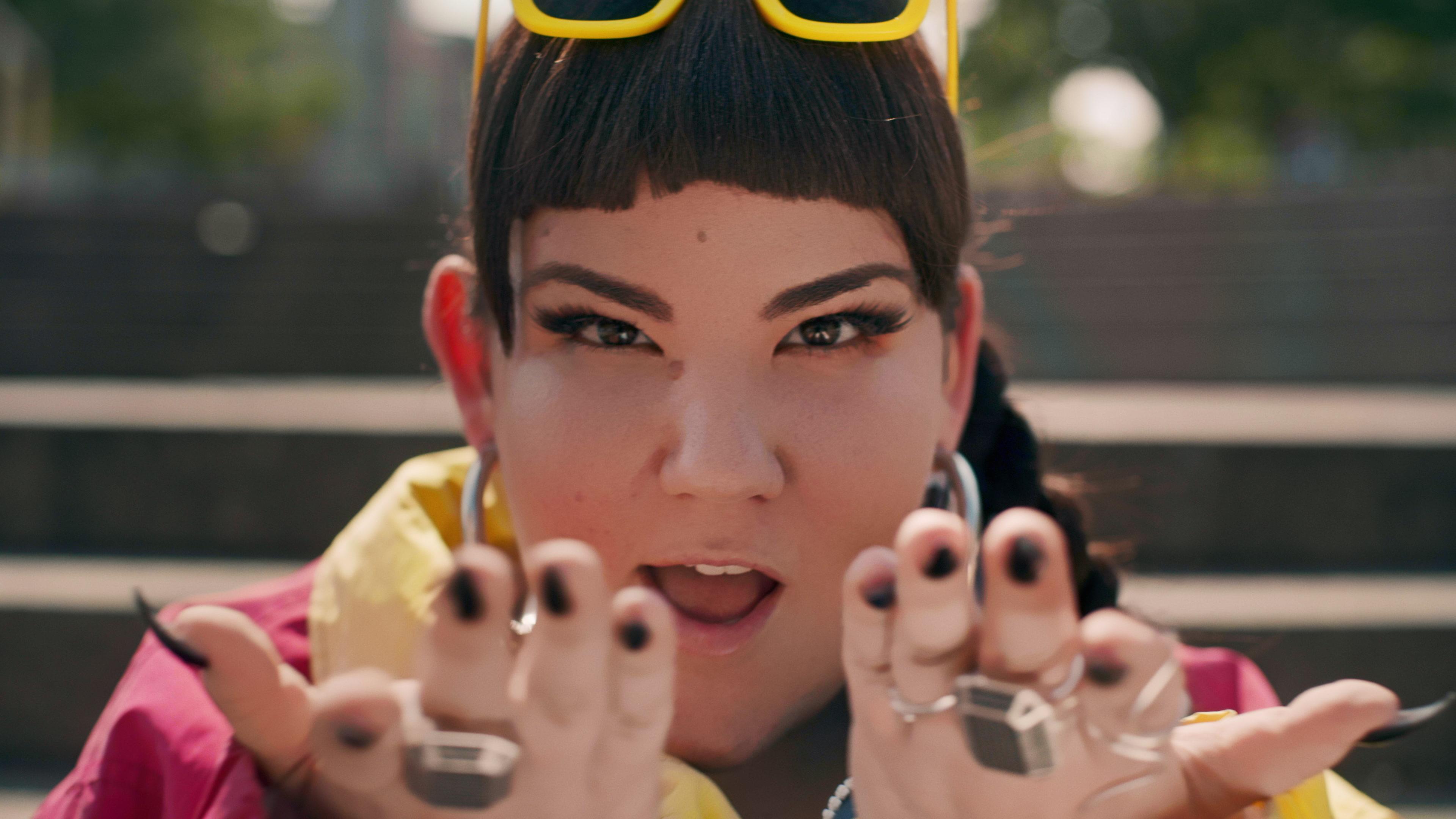 Everything - Netta - 高清MV - 网易云音乐