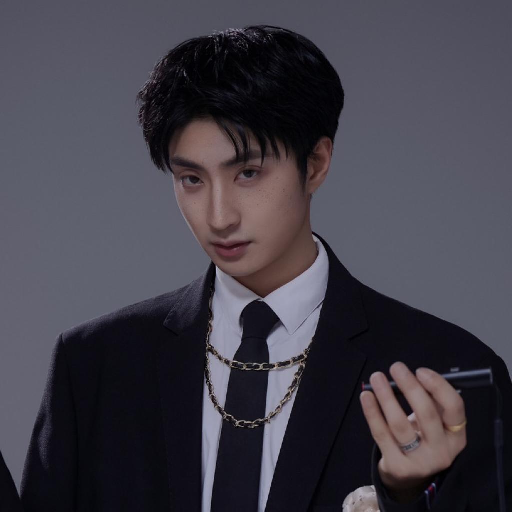 Youngior（宝藏歌曲单人制作团队） - 歌手 - 网易云音乐