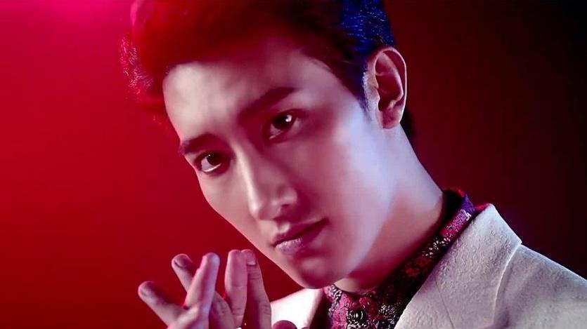 周觅_Rewind(挽回)(feat.TAO of EXO)_Music Video - 周觅 - 高清MV - 网易云音乐