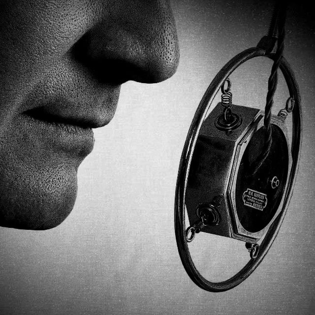 查尔斯·丹斯 | 朗读诗歌《我的生命结束前已结束过两次—》 - 情迷英音 - 电台节目 - 网易云音乐