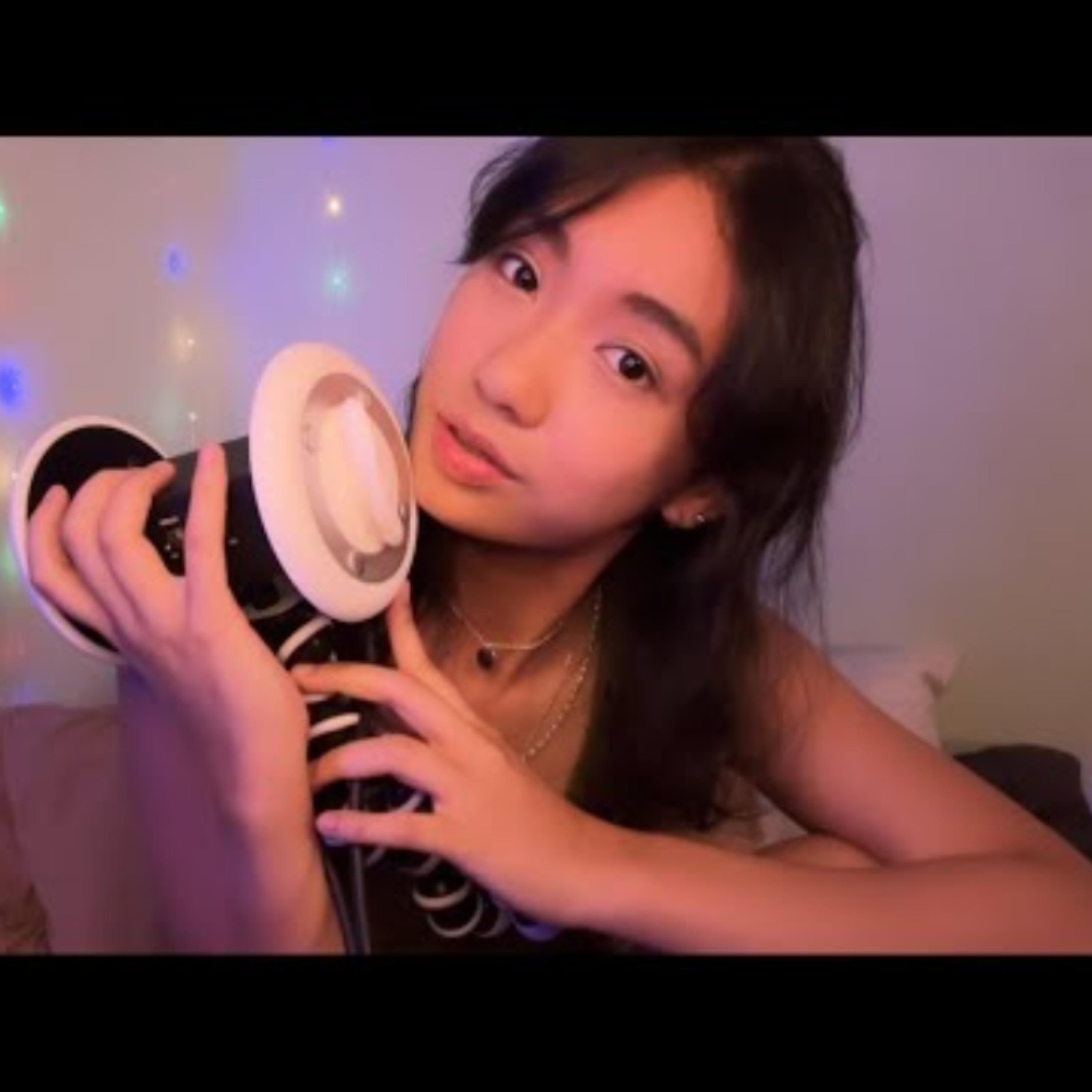 Thank You & Kisses - Moon Blitz ASMR - 单曲 - 网易云音乐