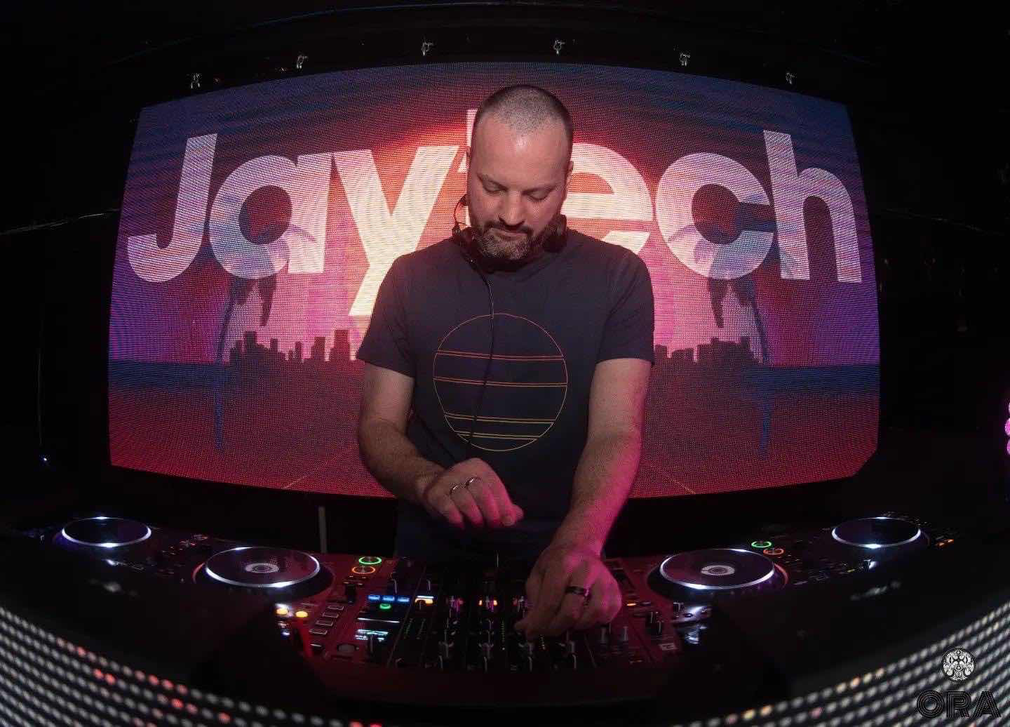 《Anjunadeep 13》发行｜盘点过往12期精美绝伦的电子音乐合集 - 专栏文章 - 网易云音乐