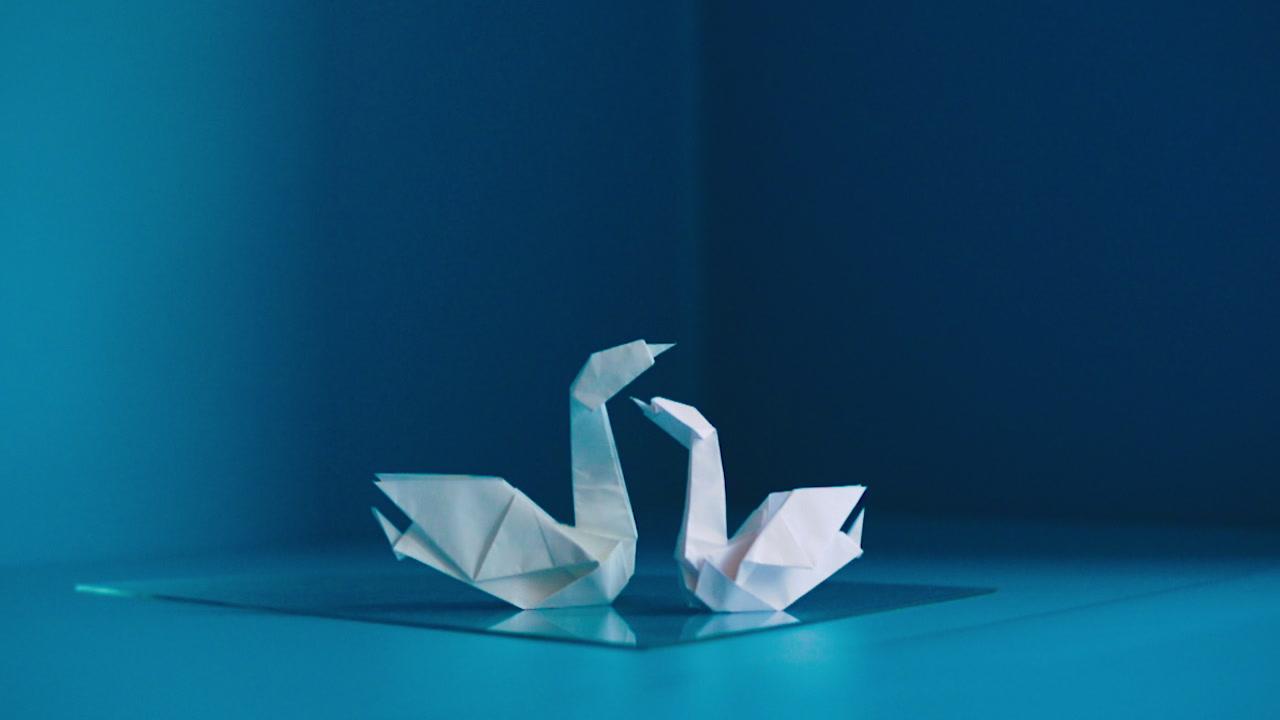 origami (Lyric Video) - Julia Adams - 高清MV - 网易云音乐