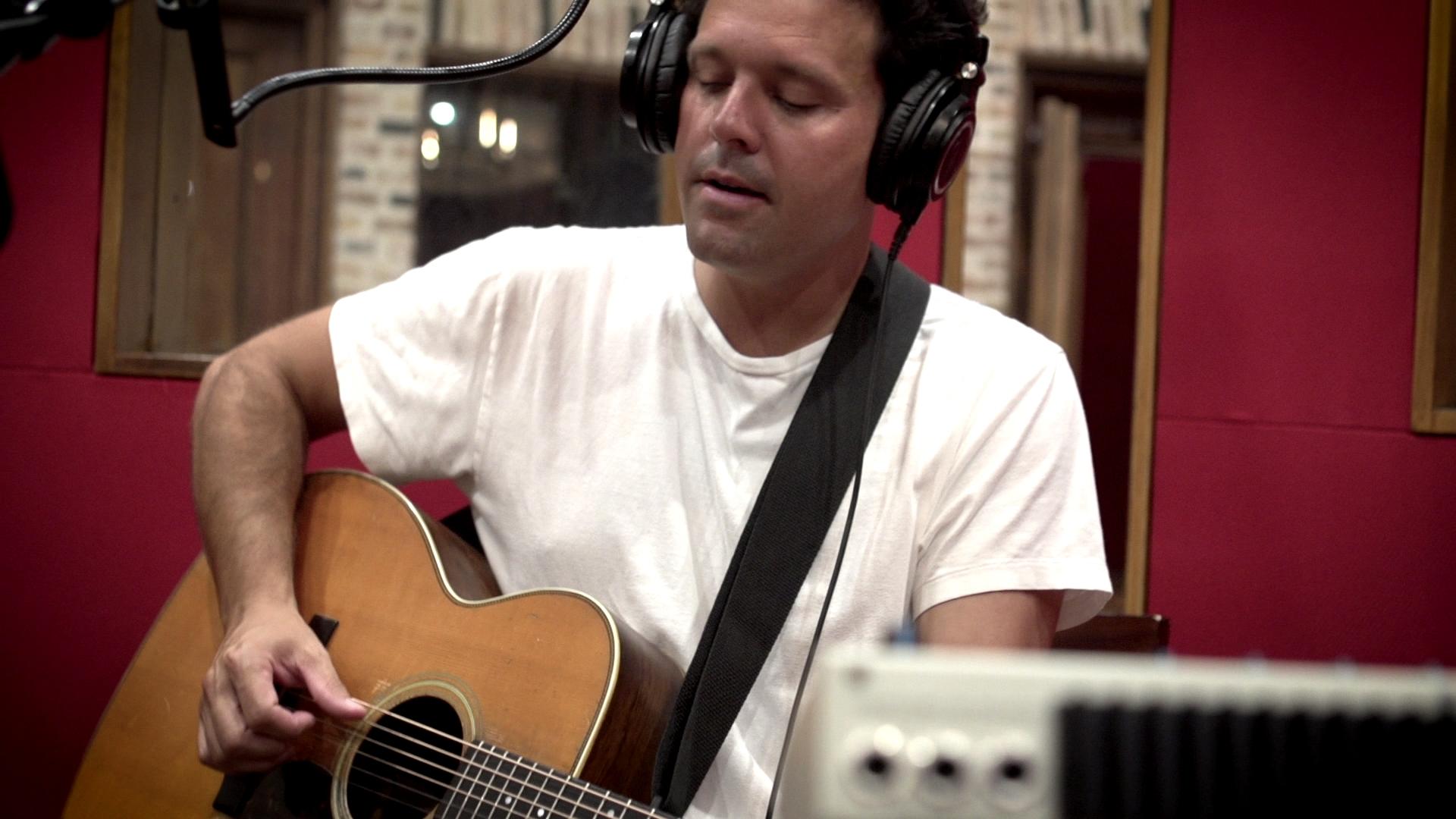 Land of the Free - Tyler Thompson - 高清MV - 网易云音乐