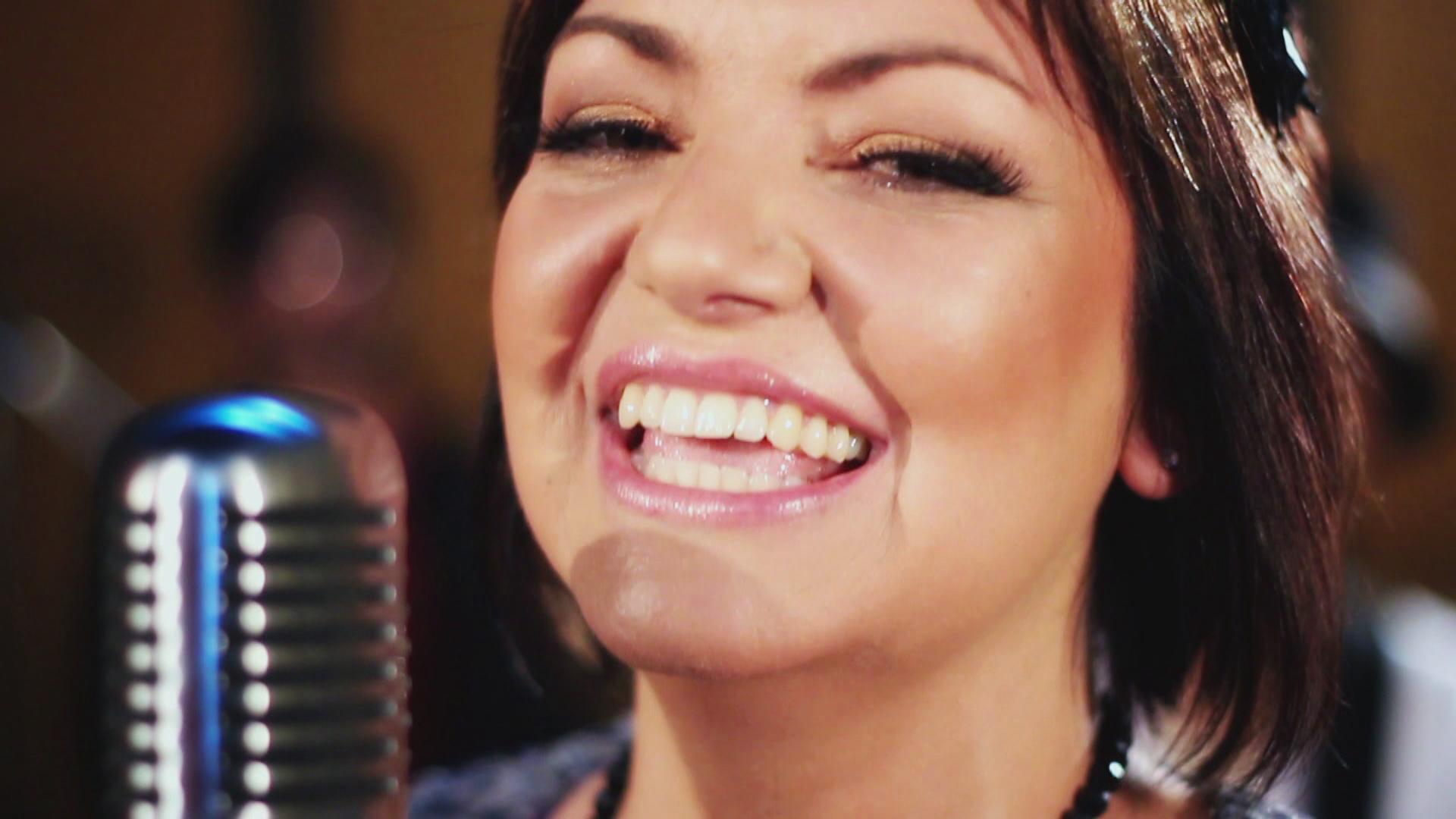 Tempo Pra Tudo (Videoclipe) - Ana Claudia Ambrosi - 高清MV - 网易云音乐