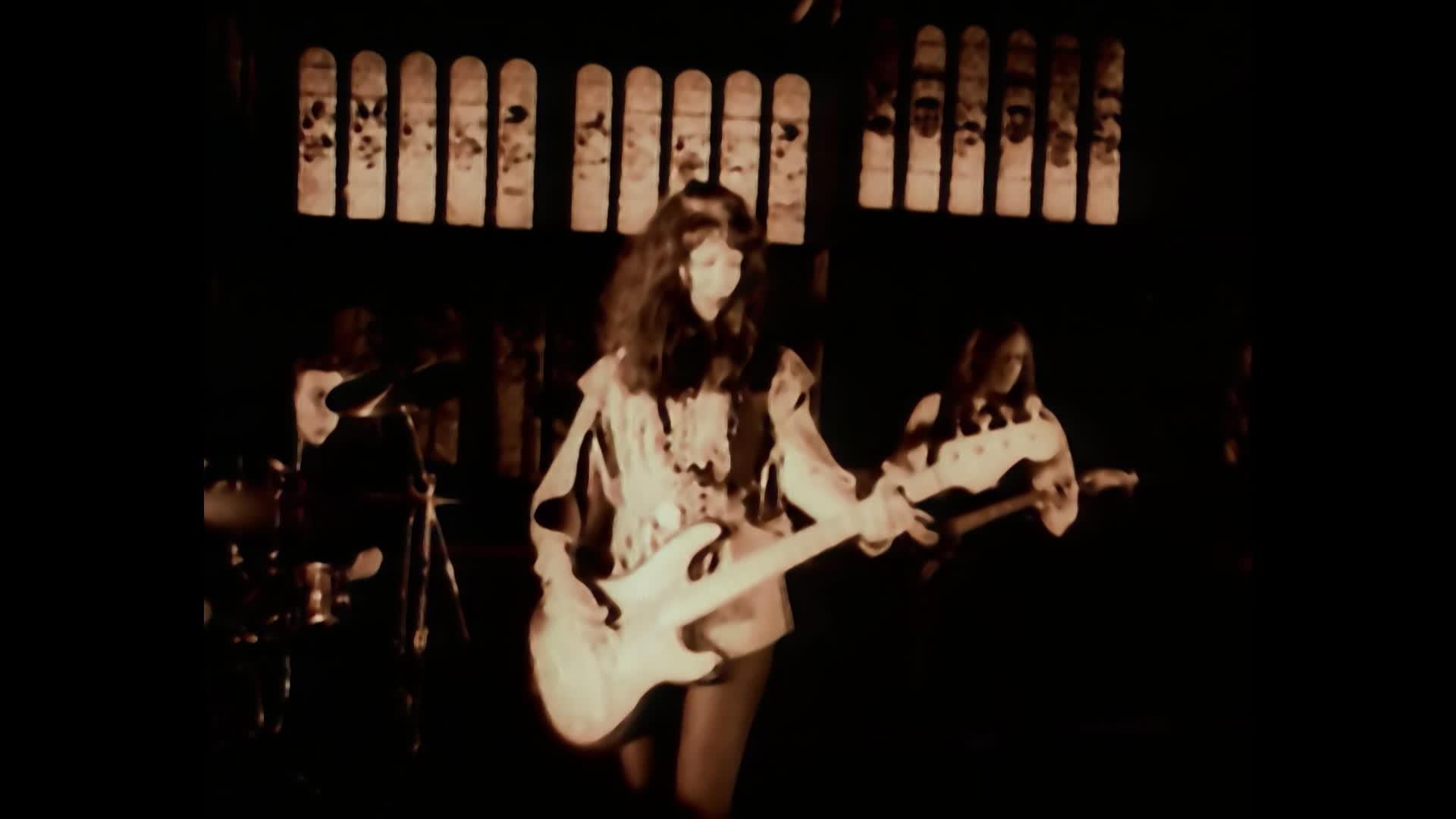 Bloodletting (The Vampire Song) - Concrete Blonde - 高清MV - 网易云音乐