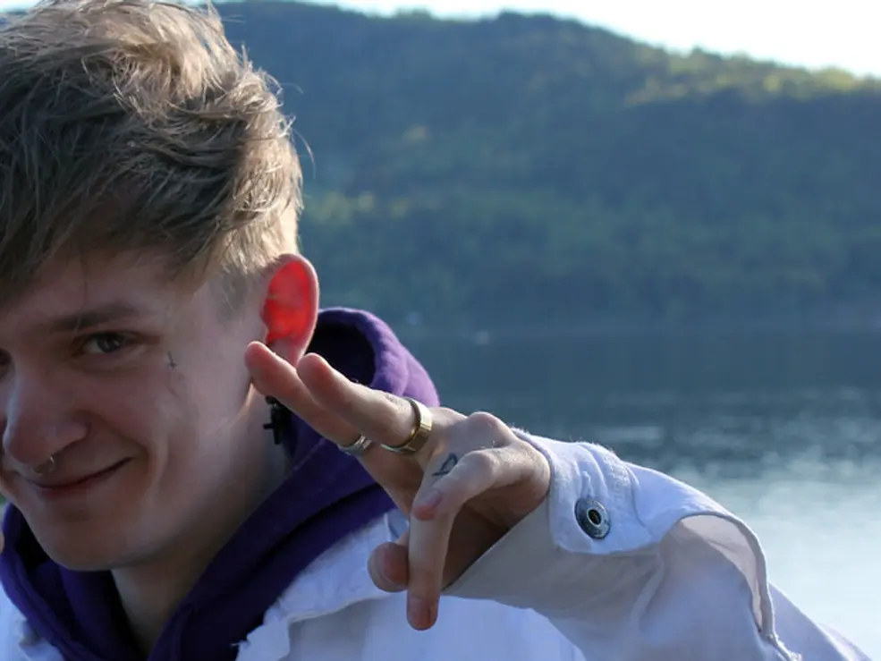 Robin Vega's Instagram, Twitter & Facebook on IDCrawl