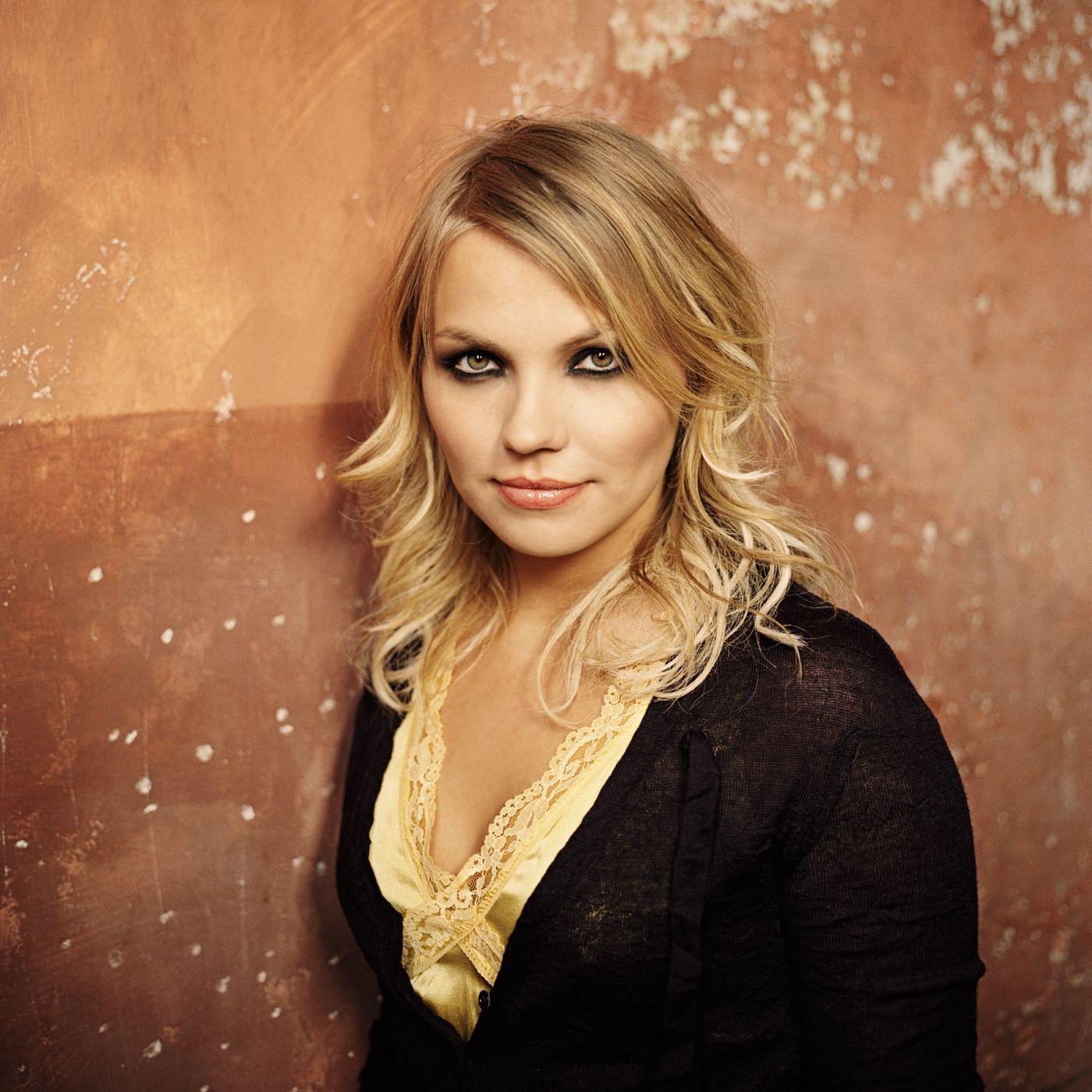 Still Here (String Version) - Lene Marlin - 单曲 - 网易云音乐