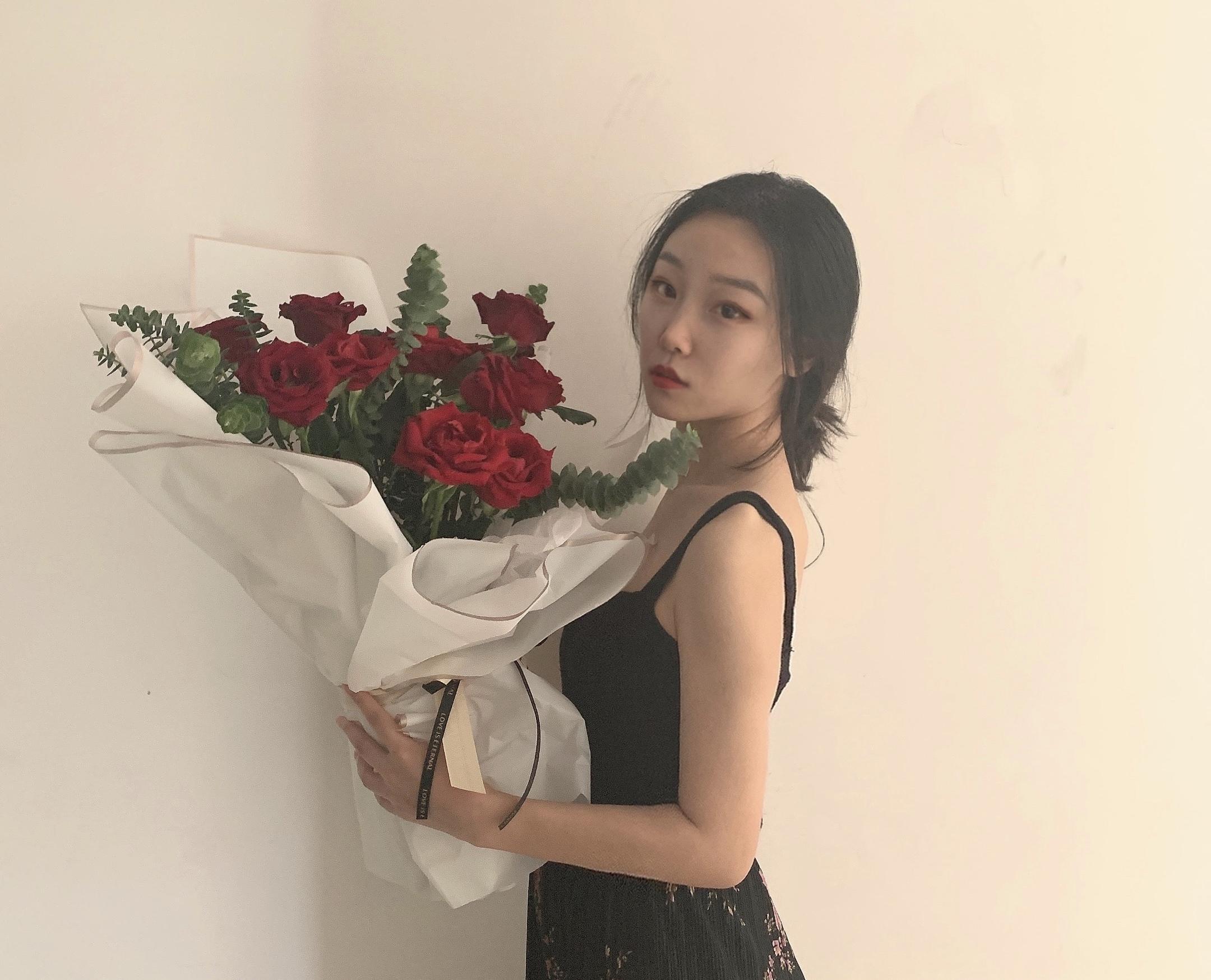 西西xixi - 歌手 - 网易云音乐