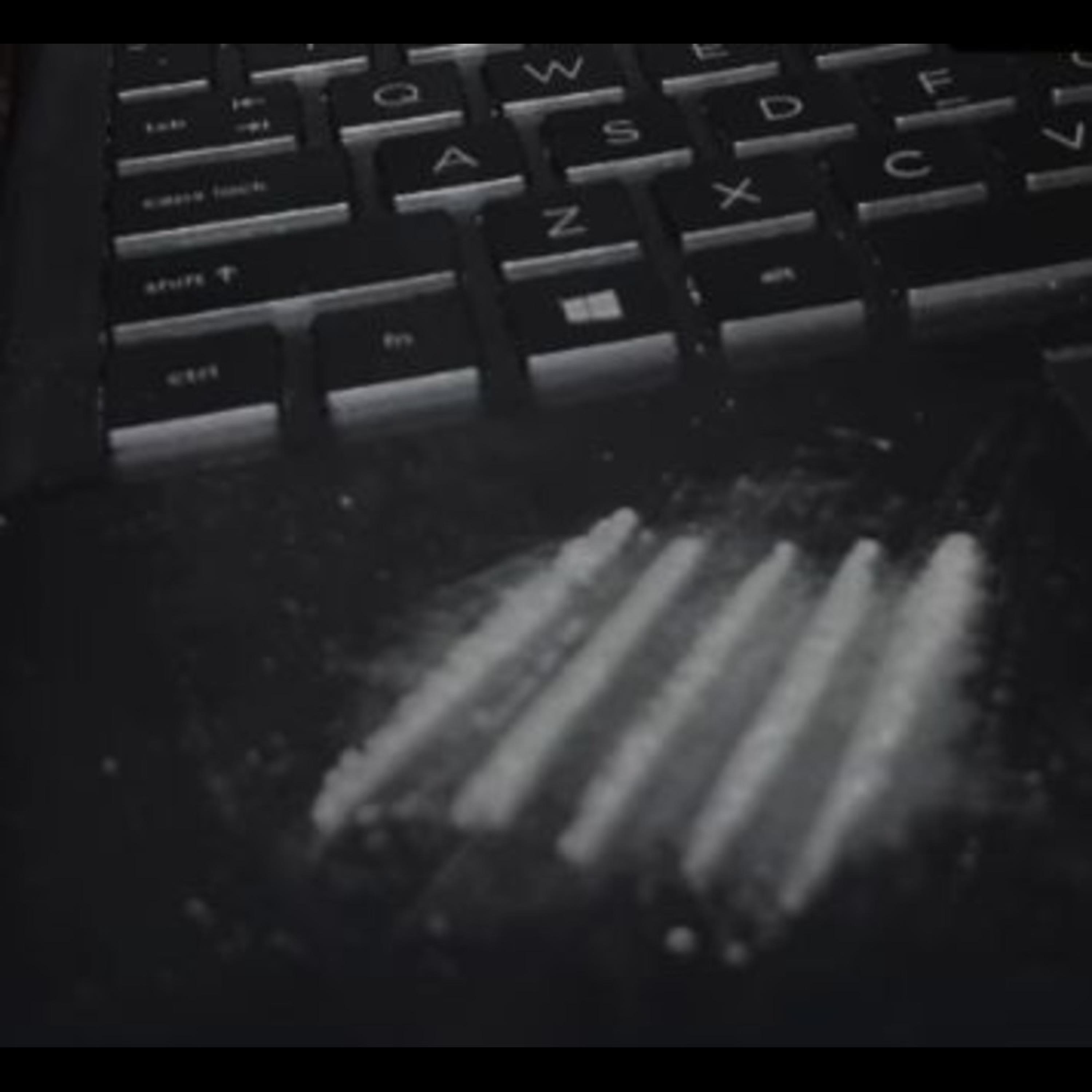 RUNNY NOSE (feat. 222-L.$.D) - GTSCHRIS/222-L.$.D - 单曲 - 网易云音乐