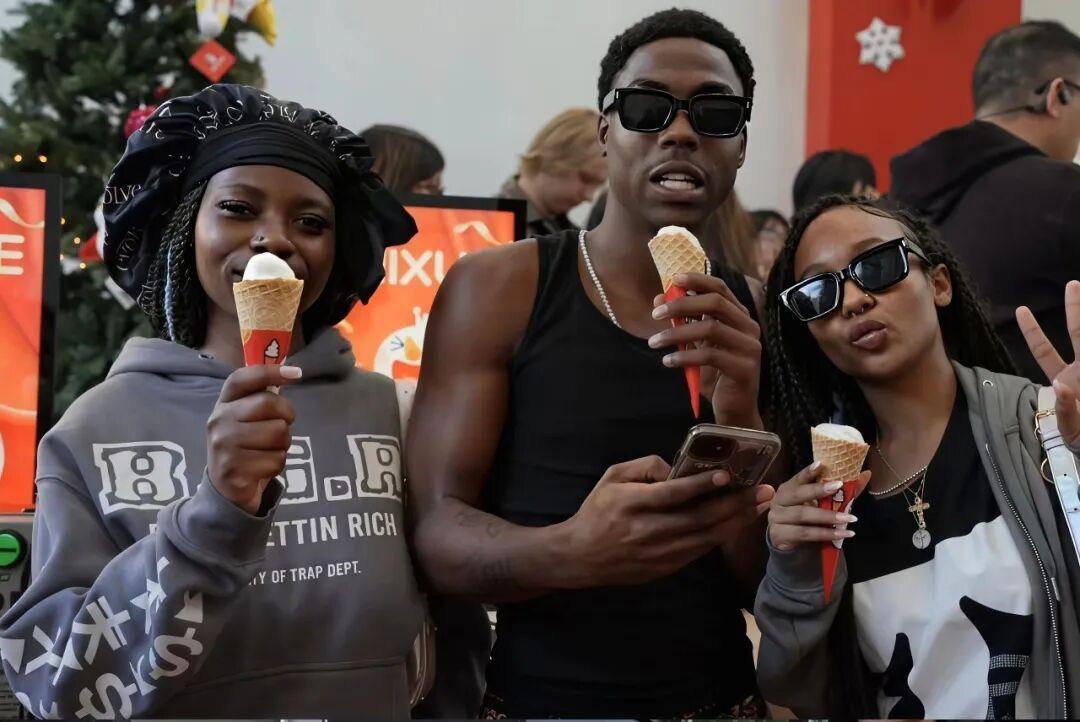 要挑战200%甜度雪王？先收下这份奶茶点单指南！ - 一席英语·脱口秀：老外来了 - Podcast Episode - Podscan.fm