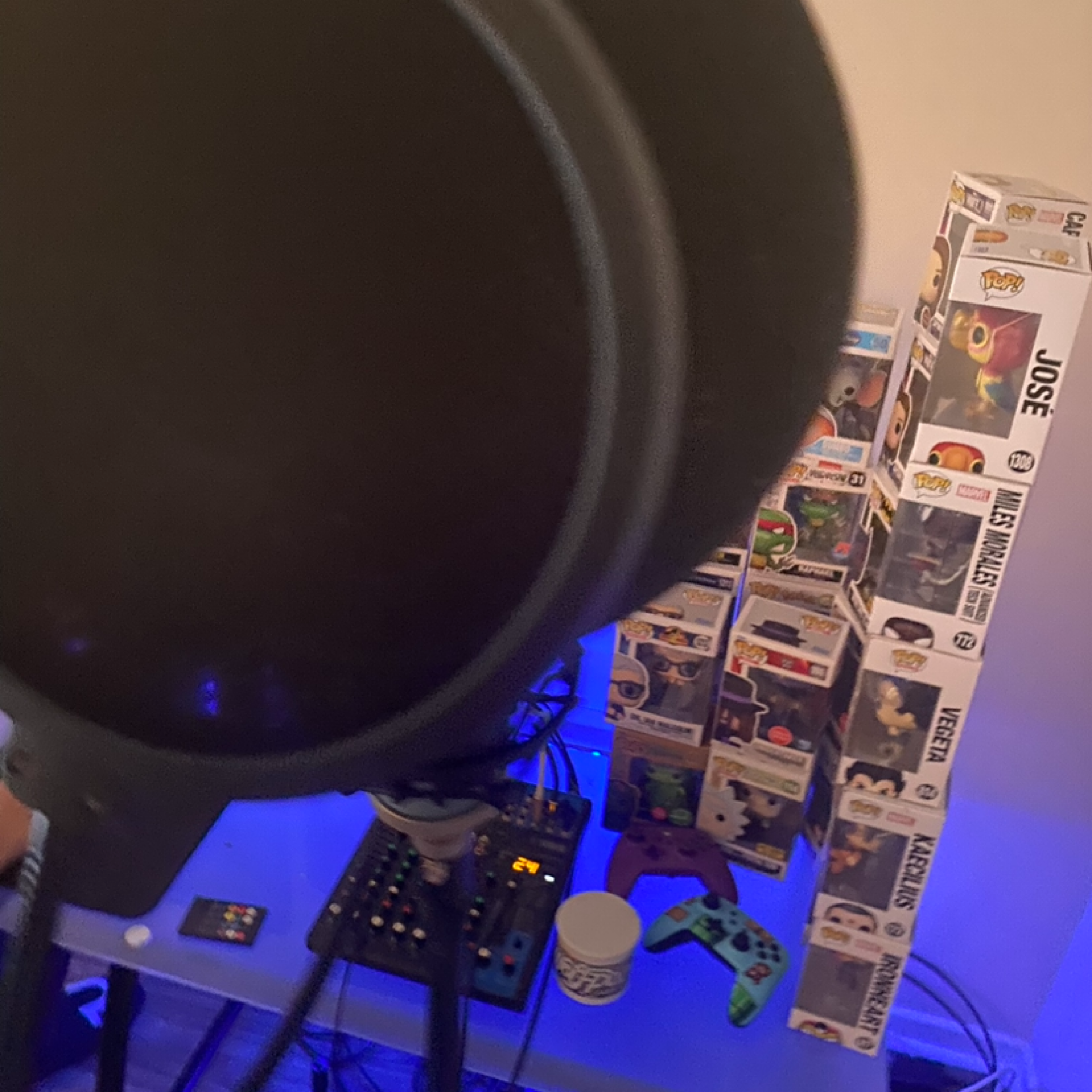 Deep Thoughts - Bankroll Savo - 单曲 - 网易云音乐