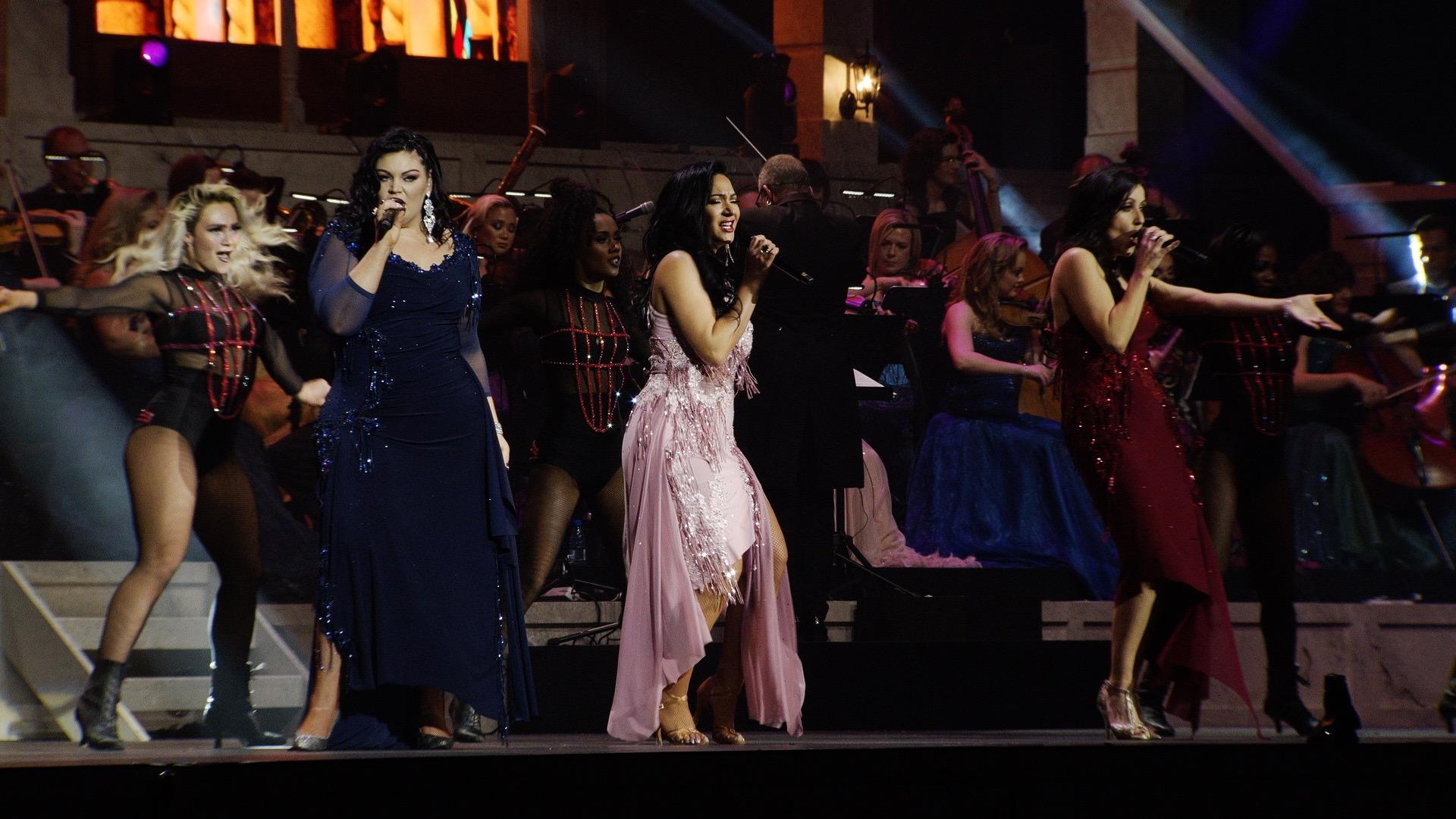 Sway (Live At Sun Arena - Time Square, Pretoria / 2019) - Corlea Botha ...