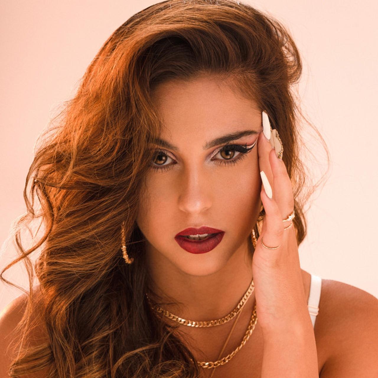 Victoria Caro - 歌手 - 网易云音乐