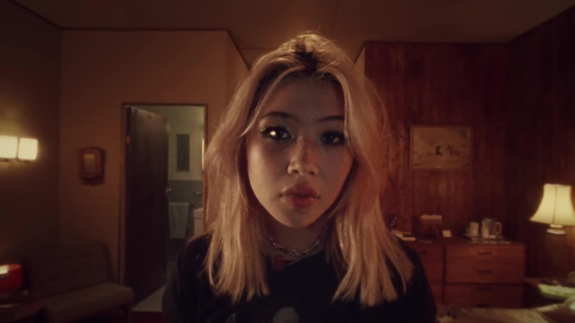 Worth It - beabadoobee - 高清MV - 网易云音乐
